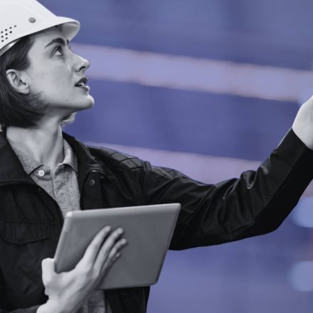 How to Enhance Manufacturing Processes through Expediting and Monitoring Services